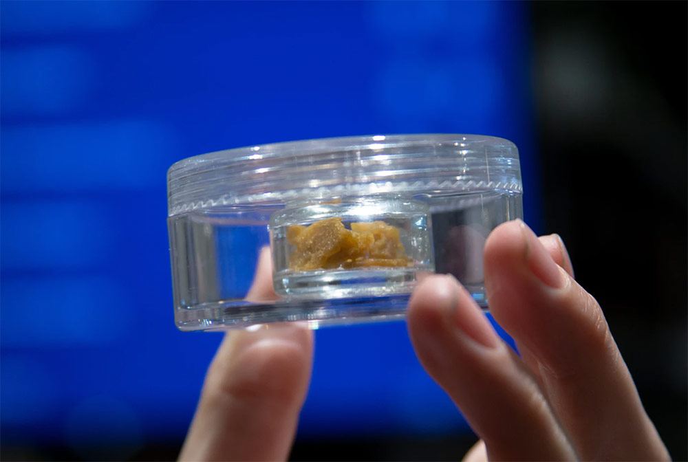 Concentrates Explained: What is Live Resin? - Cannabis Vape Reviews